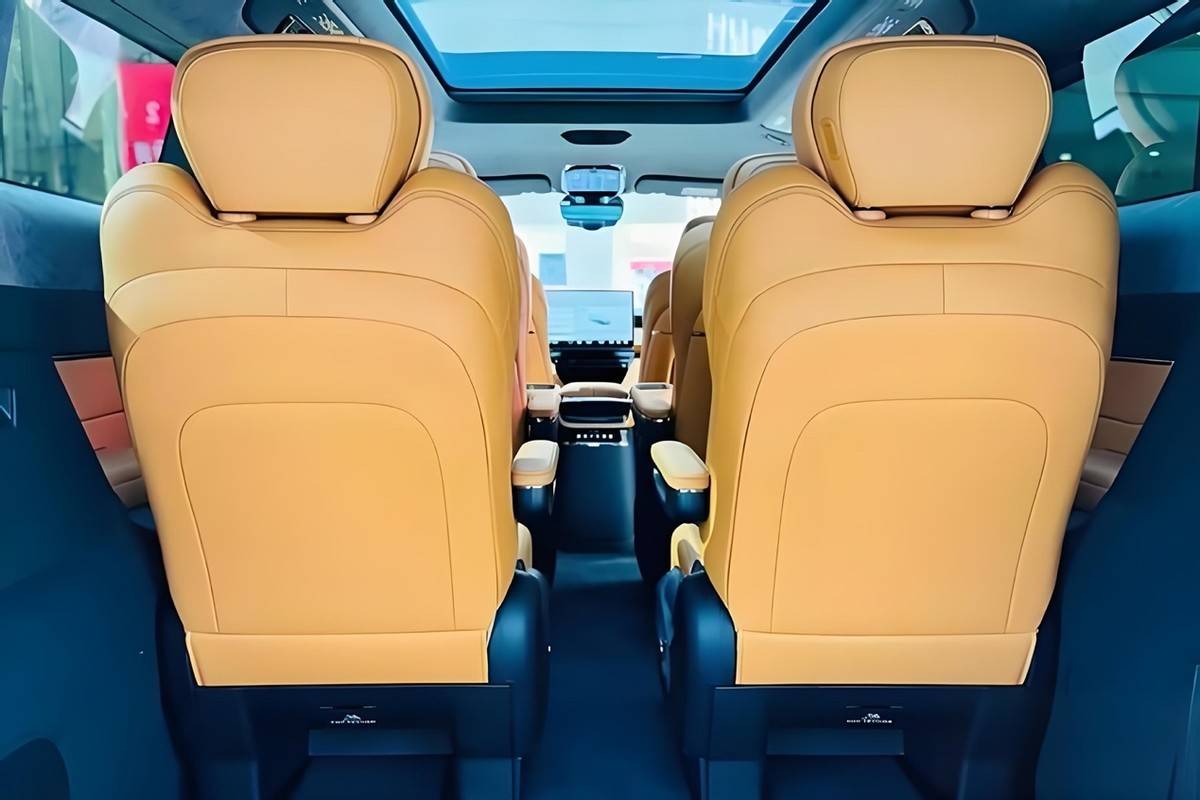 29.99万买空客级MPV？翼真L380这套空间魔法玩得够狠_搜狐汽车_搜狐网