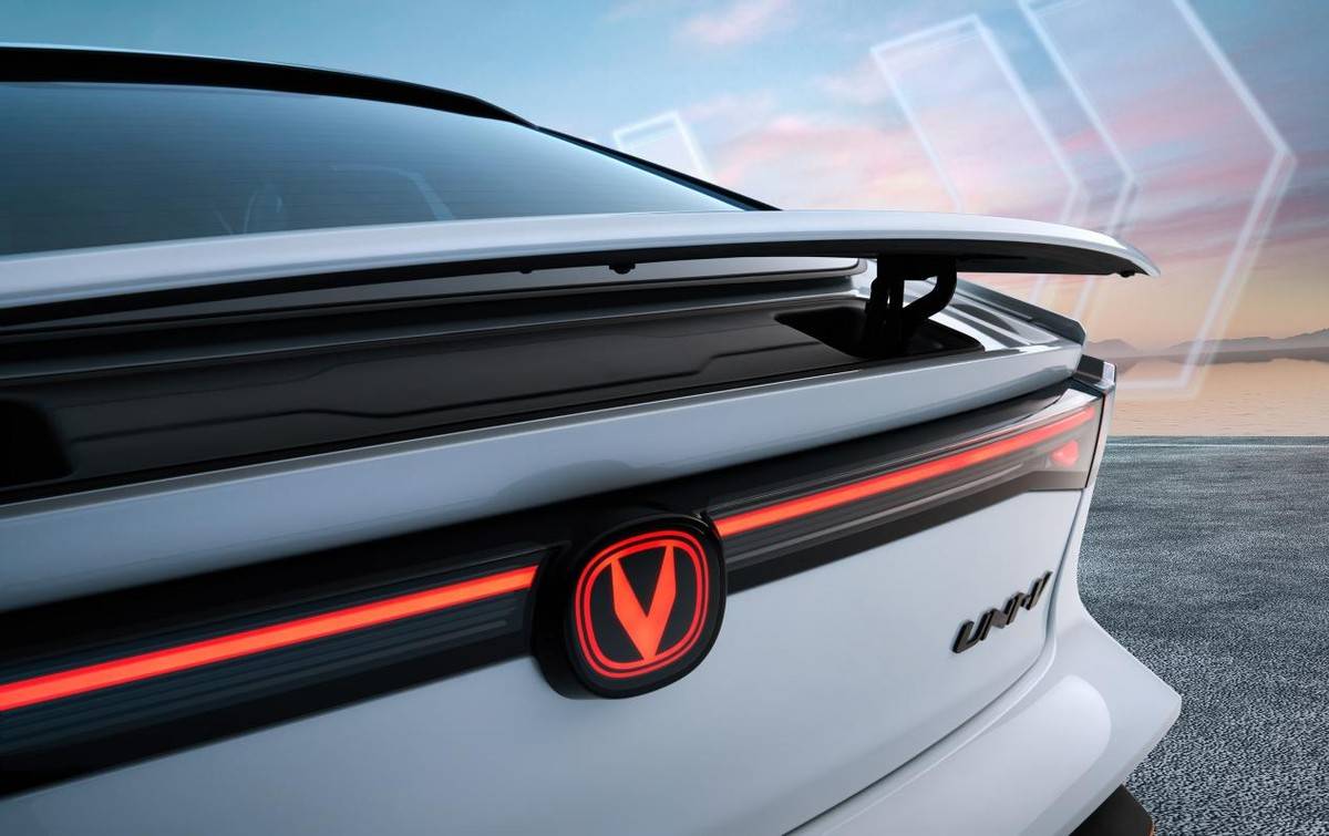 满足你对优秀运动轿跑的所有想象！长安第三代UNI-V来了！_搜狐汽车_搜狐网