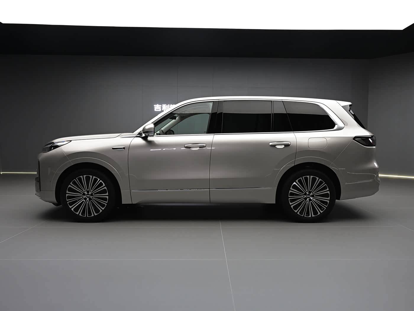 吉利全新大型SUV银河M9即将上市，车长超5米2，零百加速4.5s_搜狐汽车_搜狐网