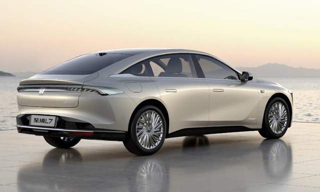 纯电能开302km，全新至境L7将配8775芯片，驾驶跟BBA一个方案_搜狐汽车_搜狐网