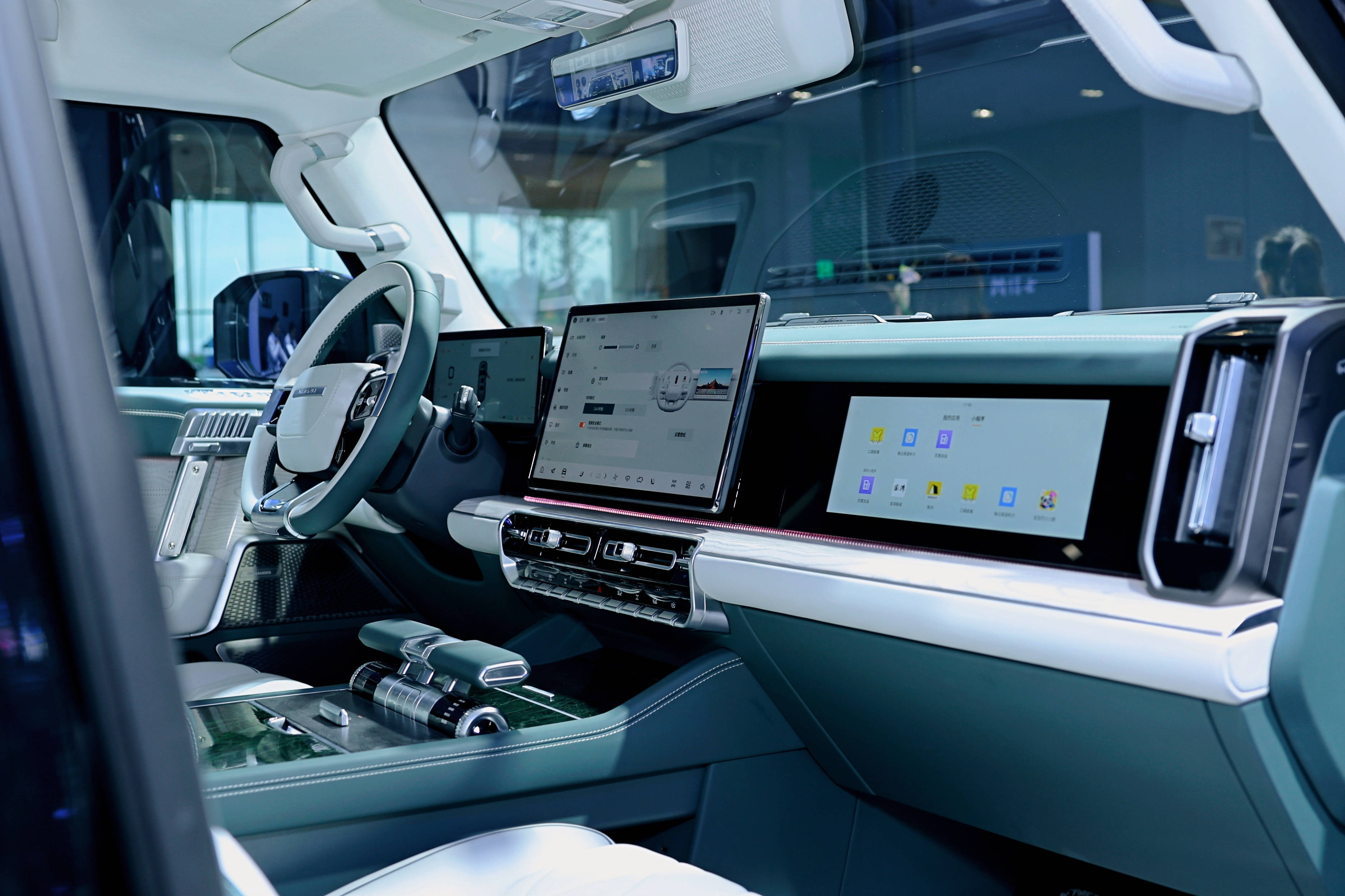 猛士M817成都车展亮相：华为加持的“智能越野第一车”来了！_搜狐汽车_搜狐网