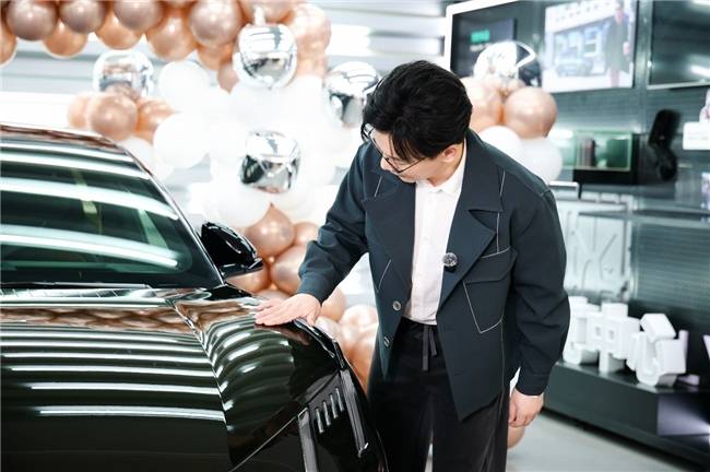 抛开华丽辞藻，用细节说话，陈铭和领克10EM-P共同展现的务实豪华主义_搜狐汽车_搜狐网