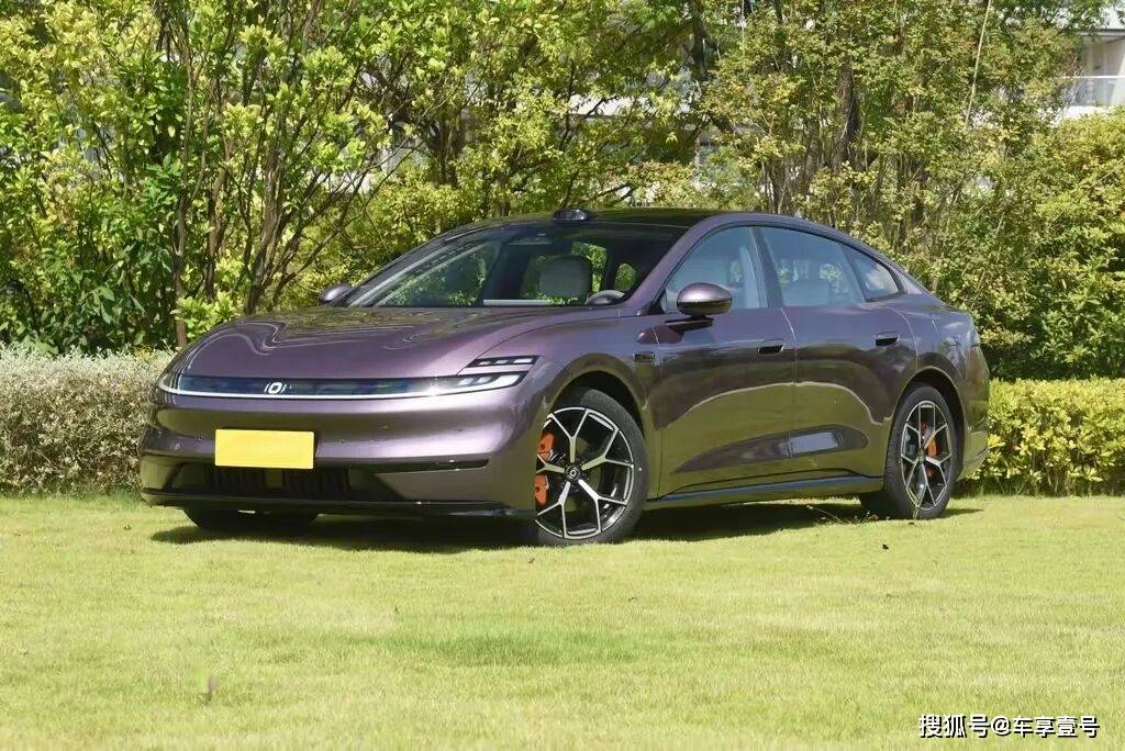 10万左右的纯电轿车终极对决！长安起源A06、日产N7、小鹏Mona M03，怎么选不踩坑？_搜狐汽车_搜狐网