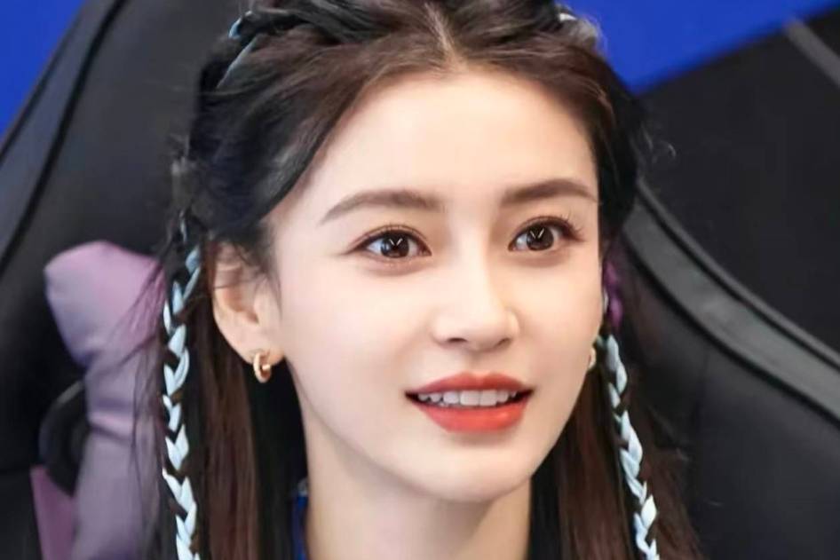 留几手爆料Angelababy离婚后谈过男友？网友：都4年了，谈个恋爱怎么了！_葛夕_操作_海绵