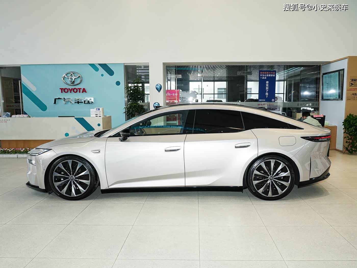 丰田铂智7将亮相北京车展，限时14.78万起配双腔空悬，续航710Km_搜狐汽车_搜狐网