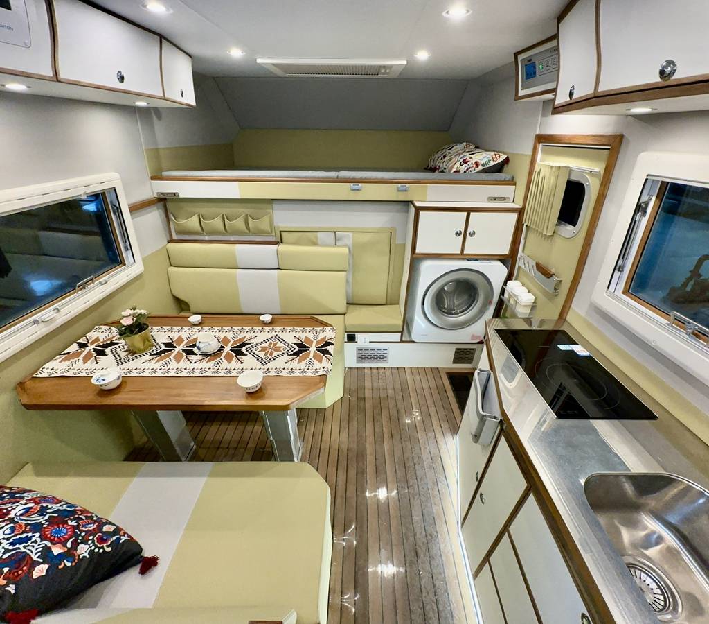 3.9-3.11上海房车展旅美灵域5500N四驱越野房车舒适与自由兼顾_搜狐汽车_搜狐网