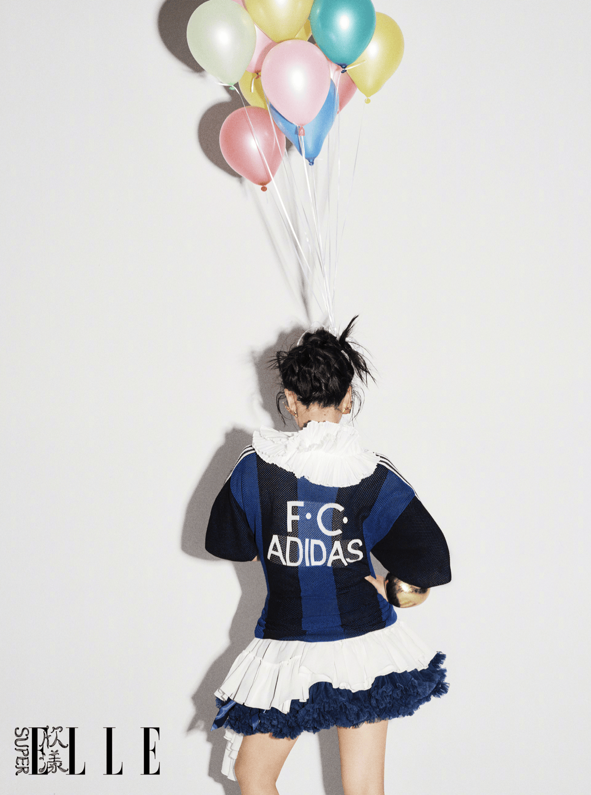 马思纯化蓝色眼影扮鬼马少女 性感叛逆浓浓千禧风-搜狐大视野-搜狐新闻