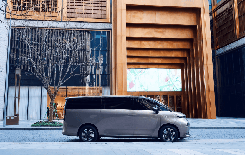 800km+超长续航，纯电豪华MPV翼真L380开启预订_搜狐汽车_搜狐网