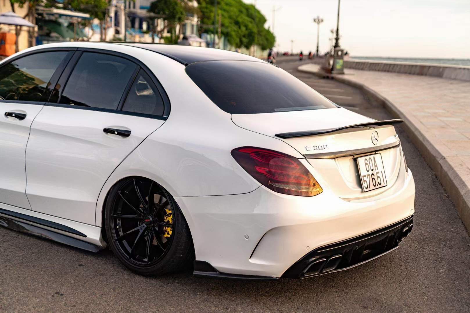 奔驰C级W205改装AIRBFT气动避震，低趴新境界_搜狐汽车_搜狐网