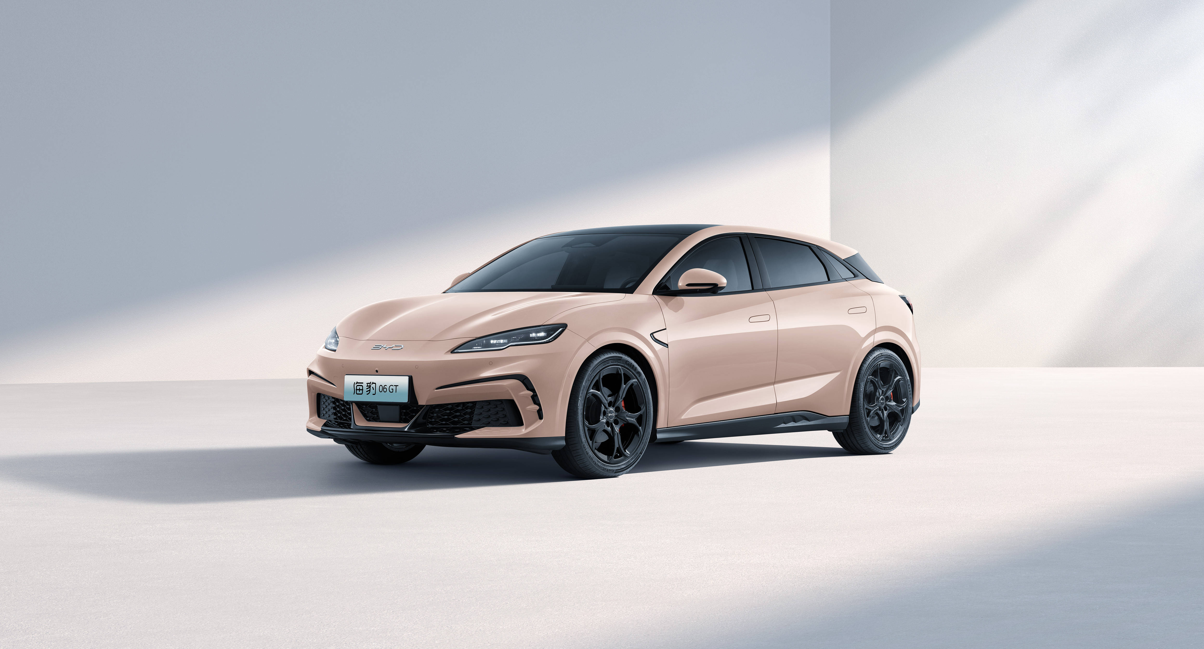 比亚迪海豹06GT 13.68万元上市，年轻人的第一台GT会是它吗？_搜狐汽车_搜狐网