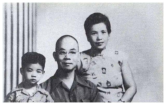 75年周总理弥留之际，用微弱的声音嘱咐罗青长：不要忘记吴石他们_台湾_情报_联络