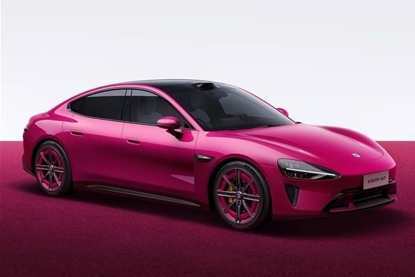 小米SU7璀璨洋红配色来袭！9000元选装，2月上旬实体店见真车_搜狐汽车_搜狐网