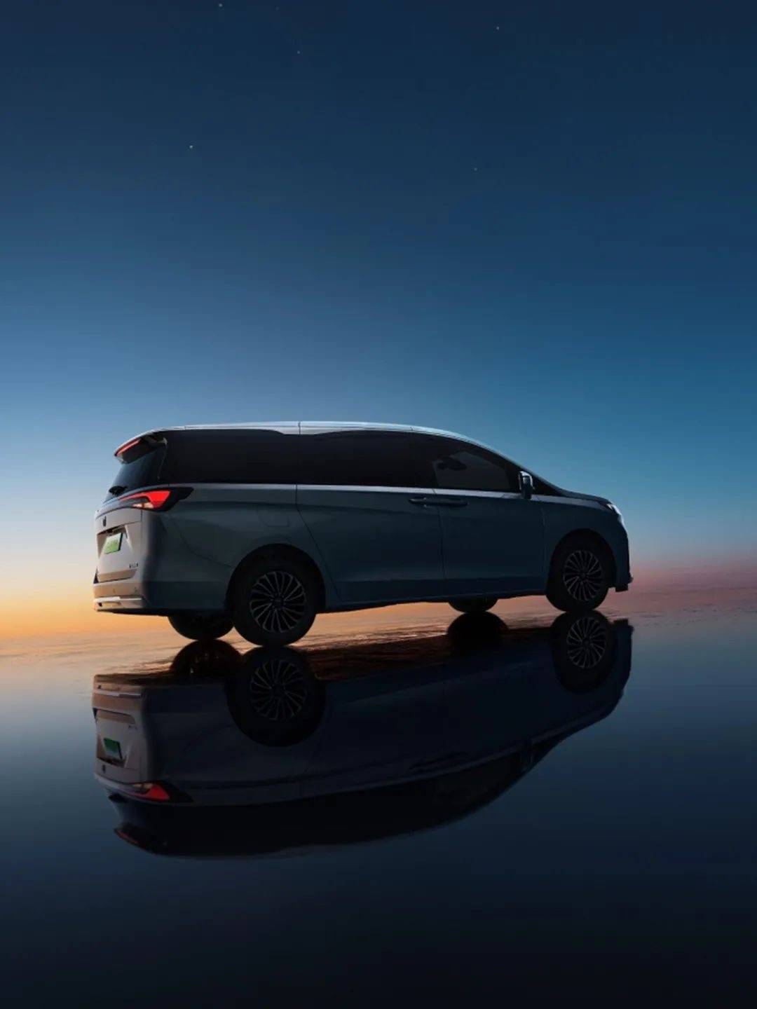 能否助家族扭转颓势？全新别克GL8陆尚官图发布，搭“真龙”插混_搜狐汽车_搜狐网