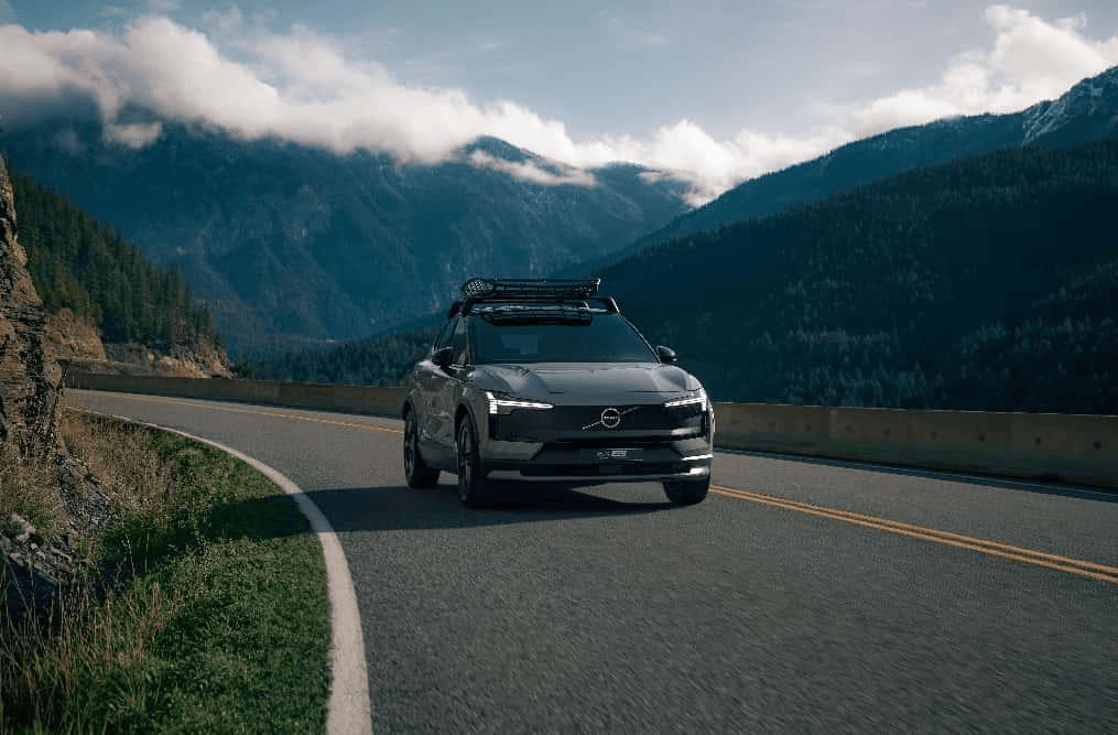 沃尔沃EX30 CC上市，23.38万定义纯电越野_搜狐汽车_搜狐网