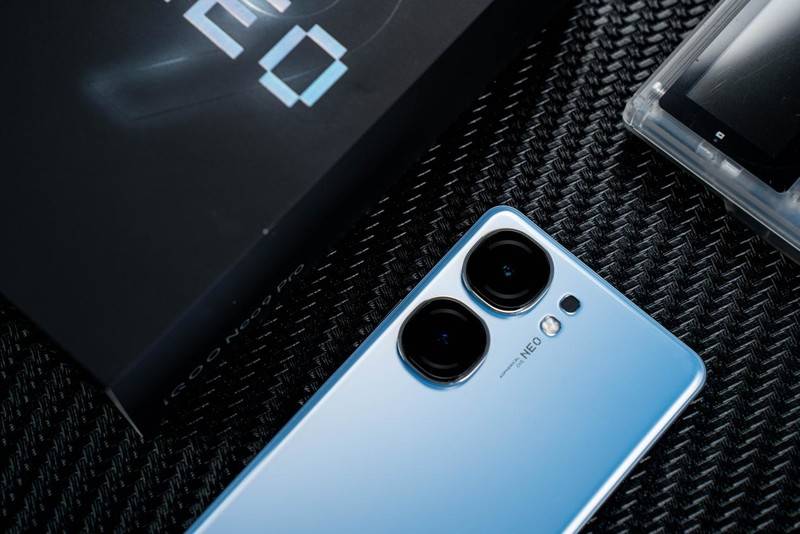 iQOO Neo9 Pro，3k价位段手感最好的性能手机_游戏_玩家_摄像头