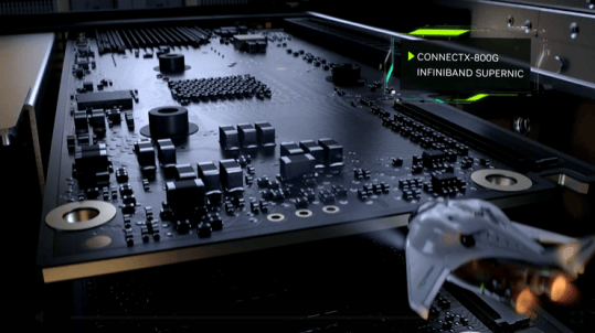 全球首批实现800Gb/s吞吐量！英伟达推出全新网络交换机X800系列_Quantum-X_平台_高性能
