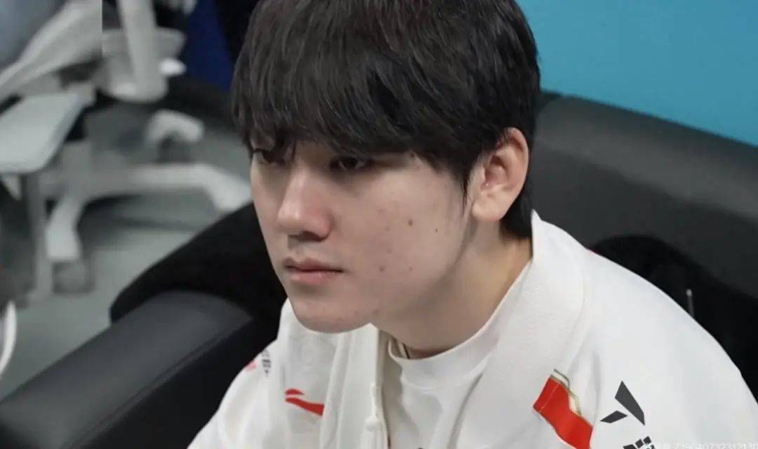 LPL粉丝大战爆发！JKL粉丝大量攻击Elk，同时发布攻略_季后赛_成绩_常规赛