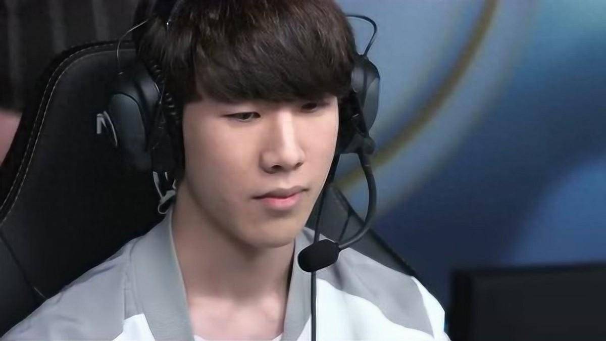 隐藏的吃货属性？Theshy在线爆料：最爱吃烤猪蹄_宁王_玩家_互动