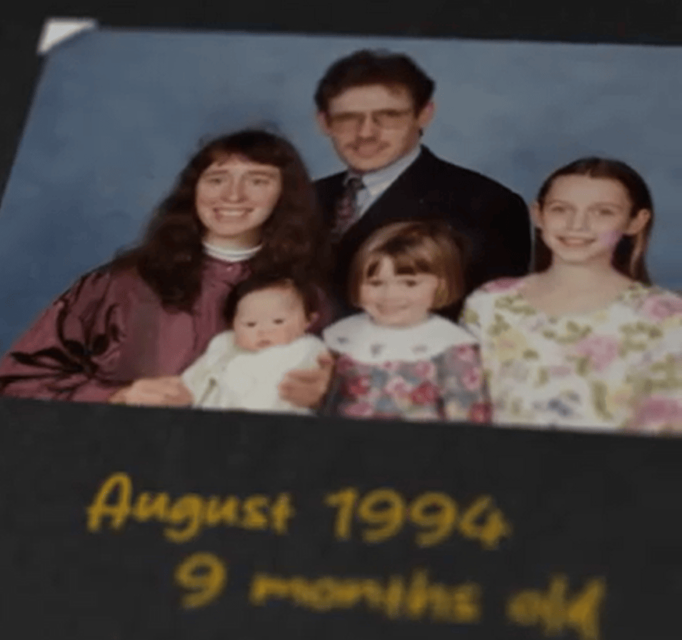 华人女孩出生5天遭遗弃，新西兰父母呵护长大！竟遭遇变态，养父母崩溃……_Lena_Sue_女儿