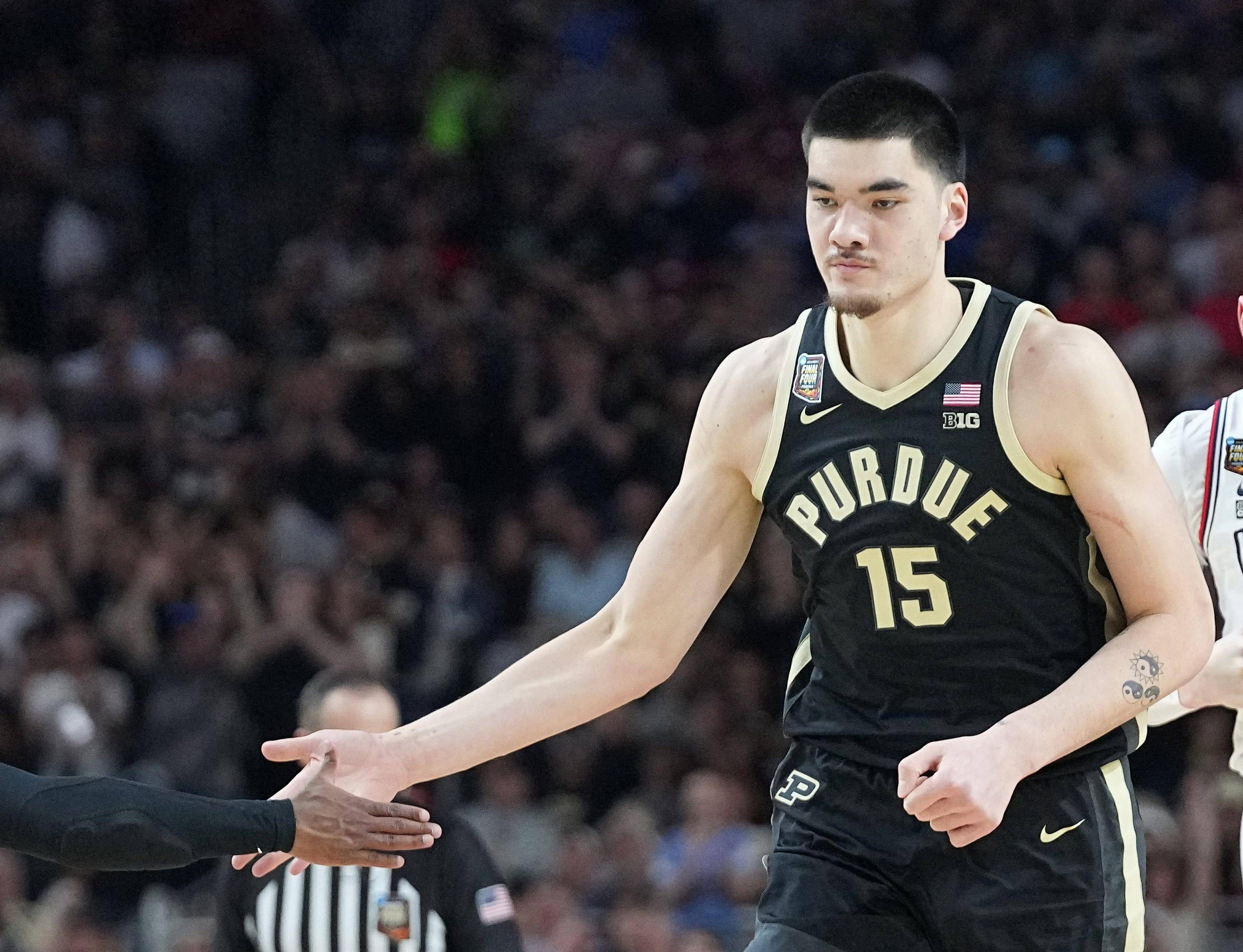 17号签候选人？湖记：扎克-埃迪将为湖人试训 可能成为球队的选择_Woike_中锋_球员