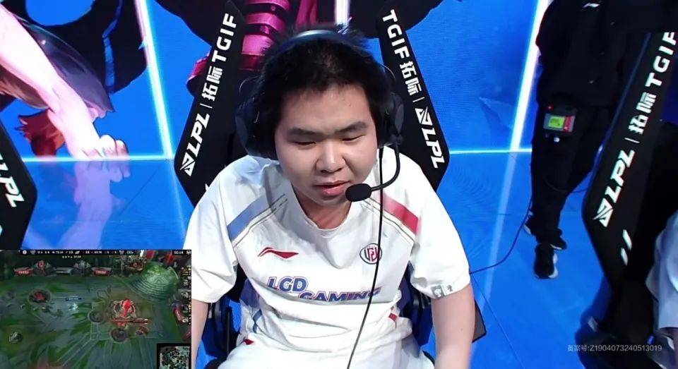 LPL上演大反转剧情！RNG化身水鬼，WE爆冷出局，LGD一战定乾坤_比赛_队伍_大战队