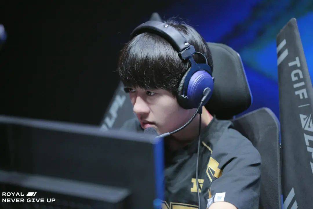 LOL：真不打了？涵艺爆料：RNG辅助Ming不打了选择退役！_首胜_微博_能手