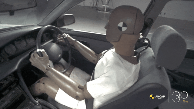 领先不止一代，问界 M9 刷新 C-NCAP 安全评价最高分_搜狐汽车_搜狐网