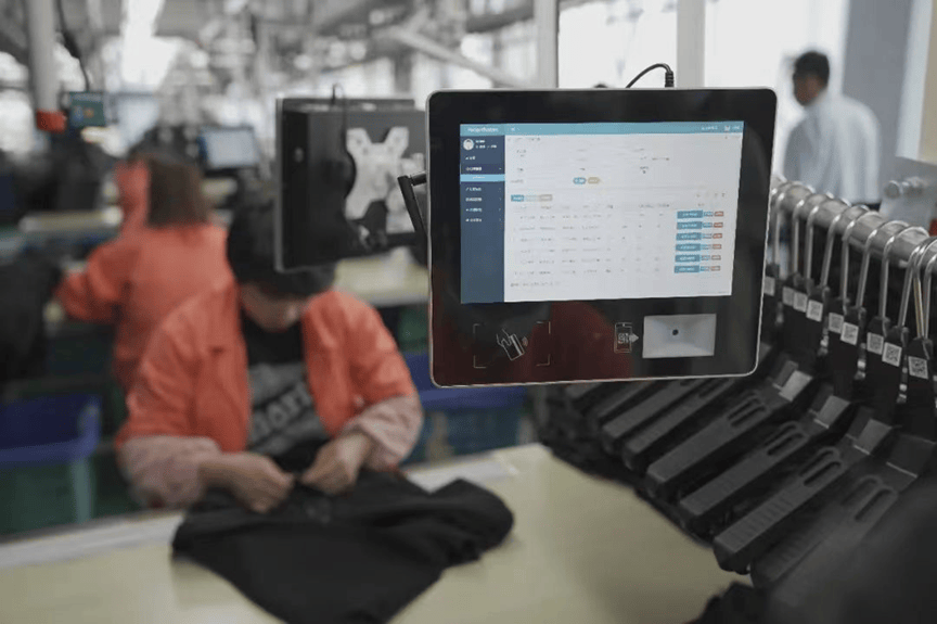 卡奥斯COSMOPlat闪耀《智能物联AIoT 2.0应用案例蓝皮书》,构建跨行业立体化赋能范式_制造_生产_数字