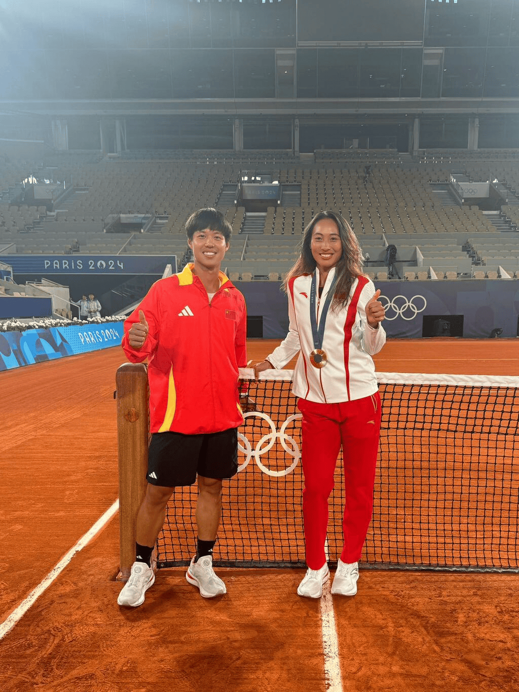 CQ student Xiao Lin’ang helps Zheng Qinwen win the championship_郑钦文 ...