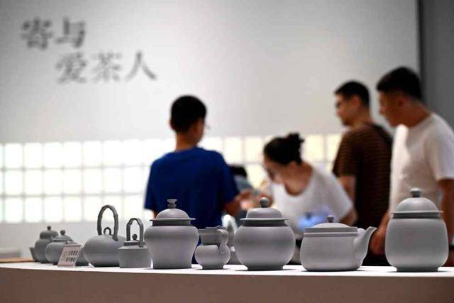 暑期观展品茶韵_河北_新华社_故宫博物院