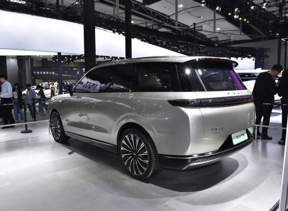 理想L9的最大对手？奇瑞风云T11官图放出，动力配置成亮点_搜狐汽车_搜狐网