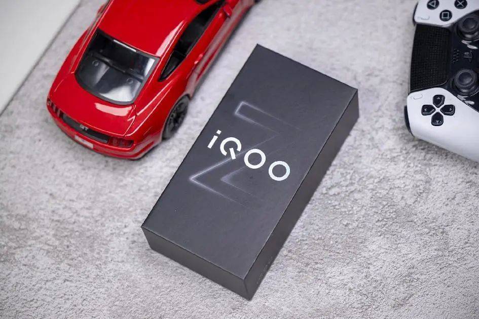 大电池高性能的直板中端旗舰——iQOO Z9 Turbo+上手体验_测试_游戏_整机