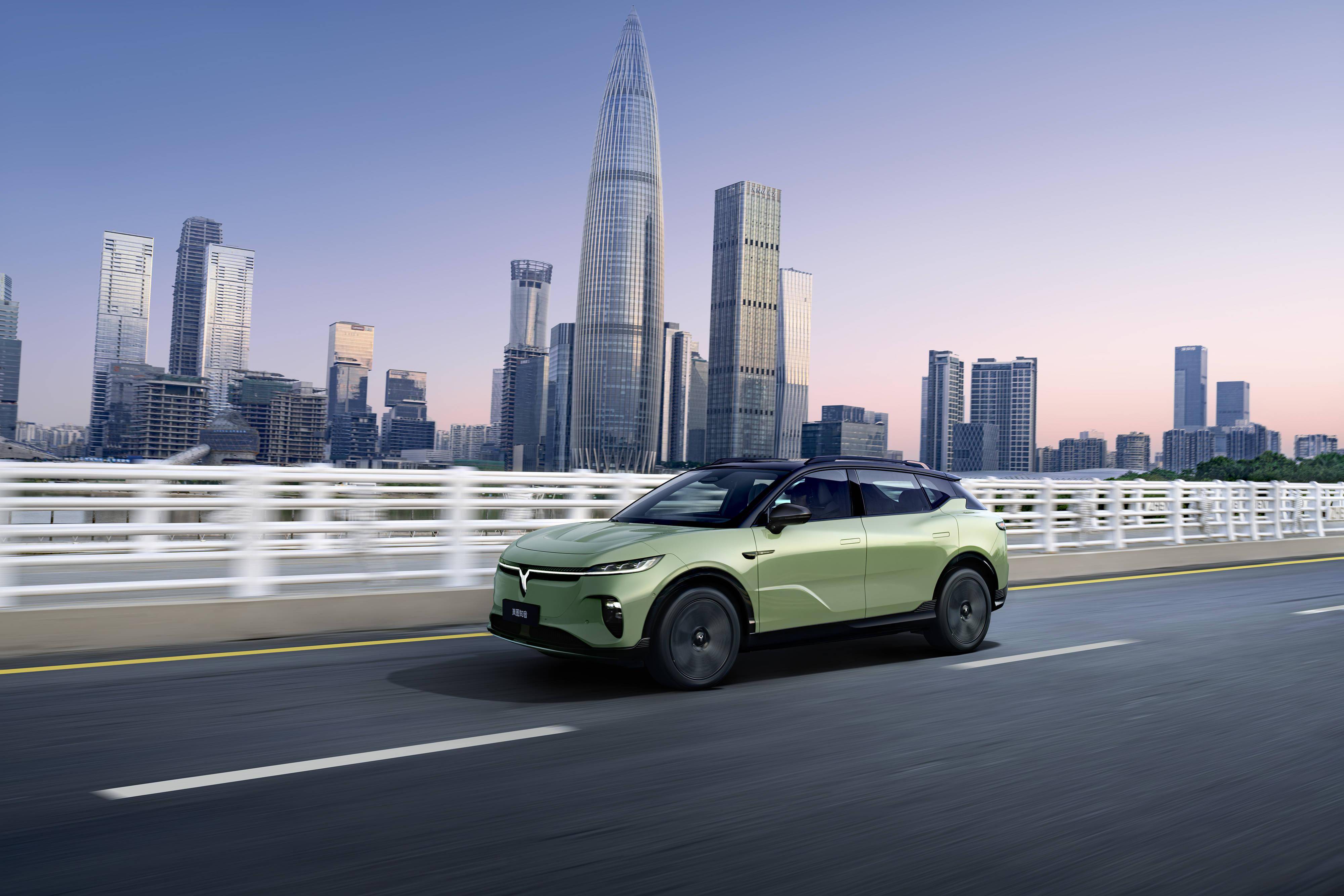 岚图汽车首款纯电SUV知音上市，自研800V高压碳化硅平台亮点足！_搜狐汽车_搜狐网