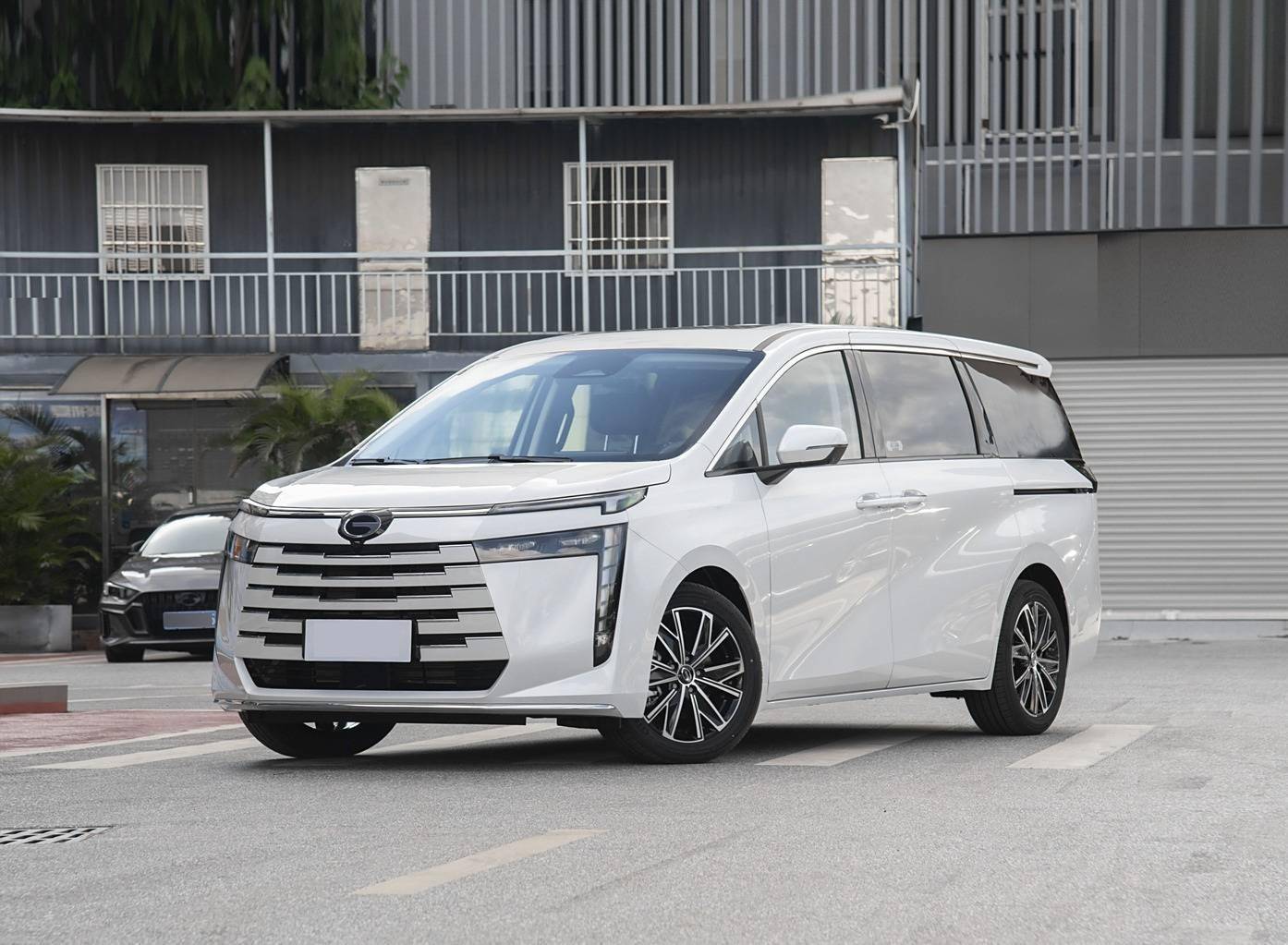 传祺E8混动中型MPV：20万以内，性价比之选还是智商税？_搜狐汽车_搜狐网