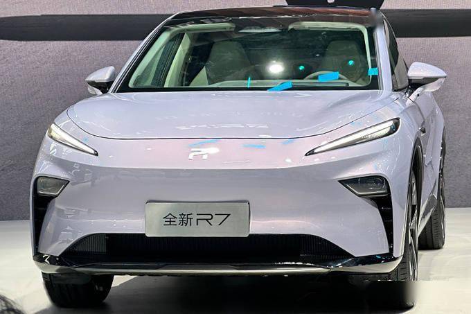 飞凡新R7广州车展惊艳亮相，延续F7设计精髓，2025年Q1即将上市！_搜狐汽车_搜狐网