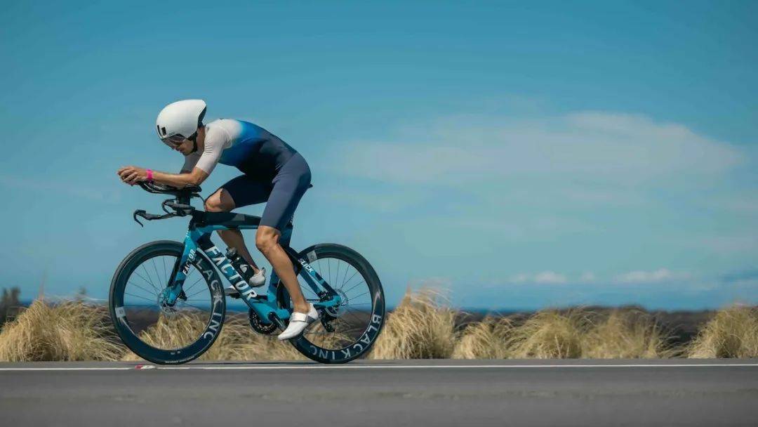 气动舒适性全面优化 FACTOR推出全新SLiCK铁三车_搜狐汽车_搜狐网