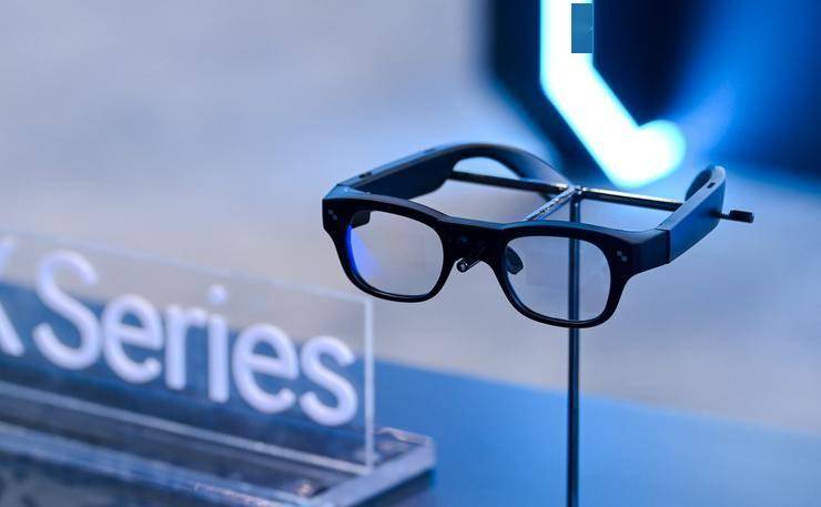 雷鸟X3 Pro、V3 亮相 CES 2025，集中展示中国创新力_MicroLED_RayNeo_眼镜