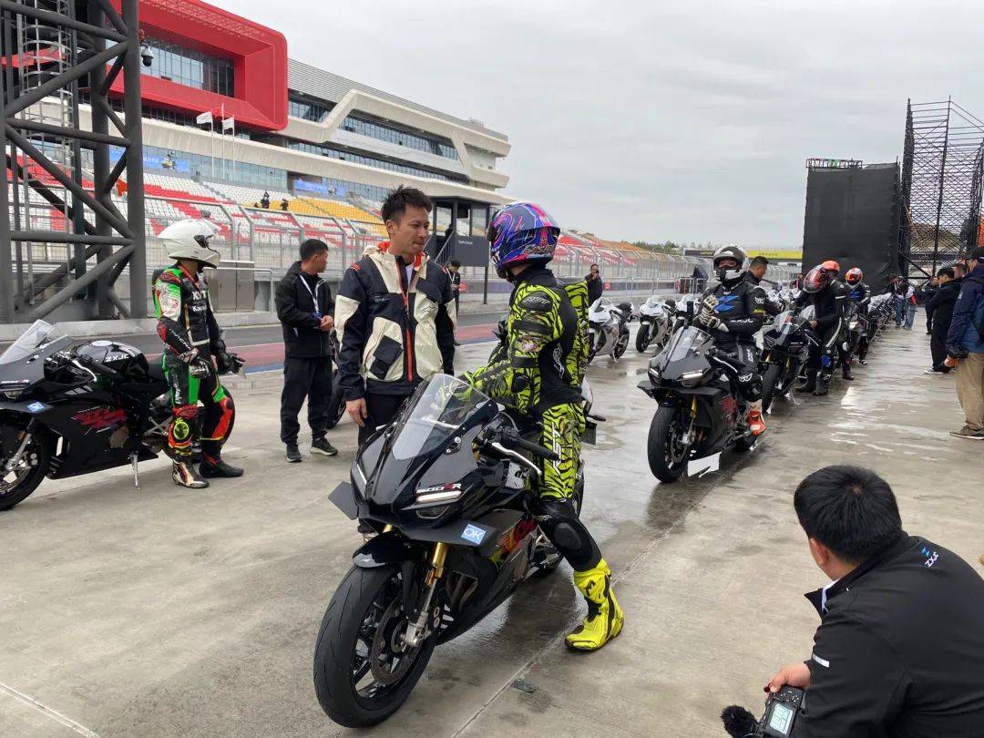 27980起，张雪机车500RR价格官宣！以热爱铸就国产仿赛新高度_搜狐汽车_搜狐网