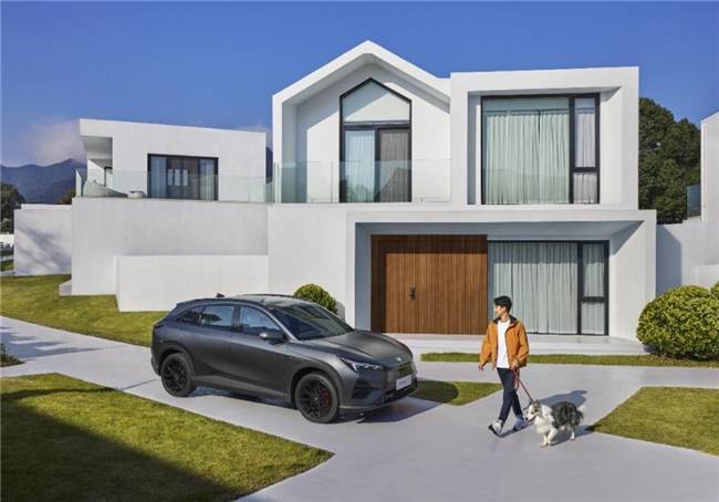 极狐新阿尔法T5神行版，5C超充超卓越，16.18万值得入手_搜狐汽车_搜狐网