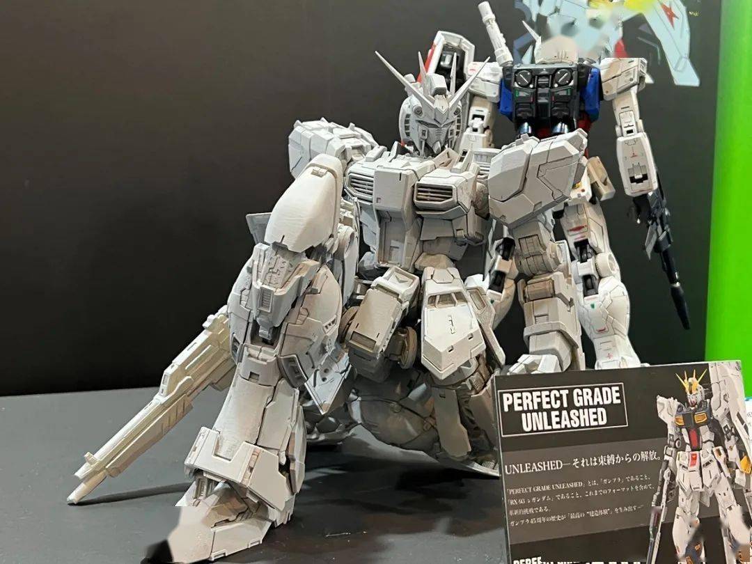 PGU牛高达官图和实物来了！到底是怎样的新PGU要60000？_效果_来稿_造型