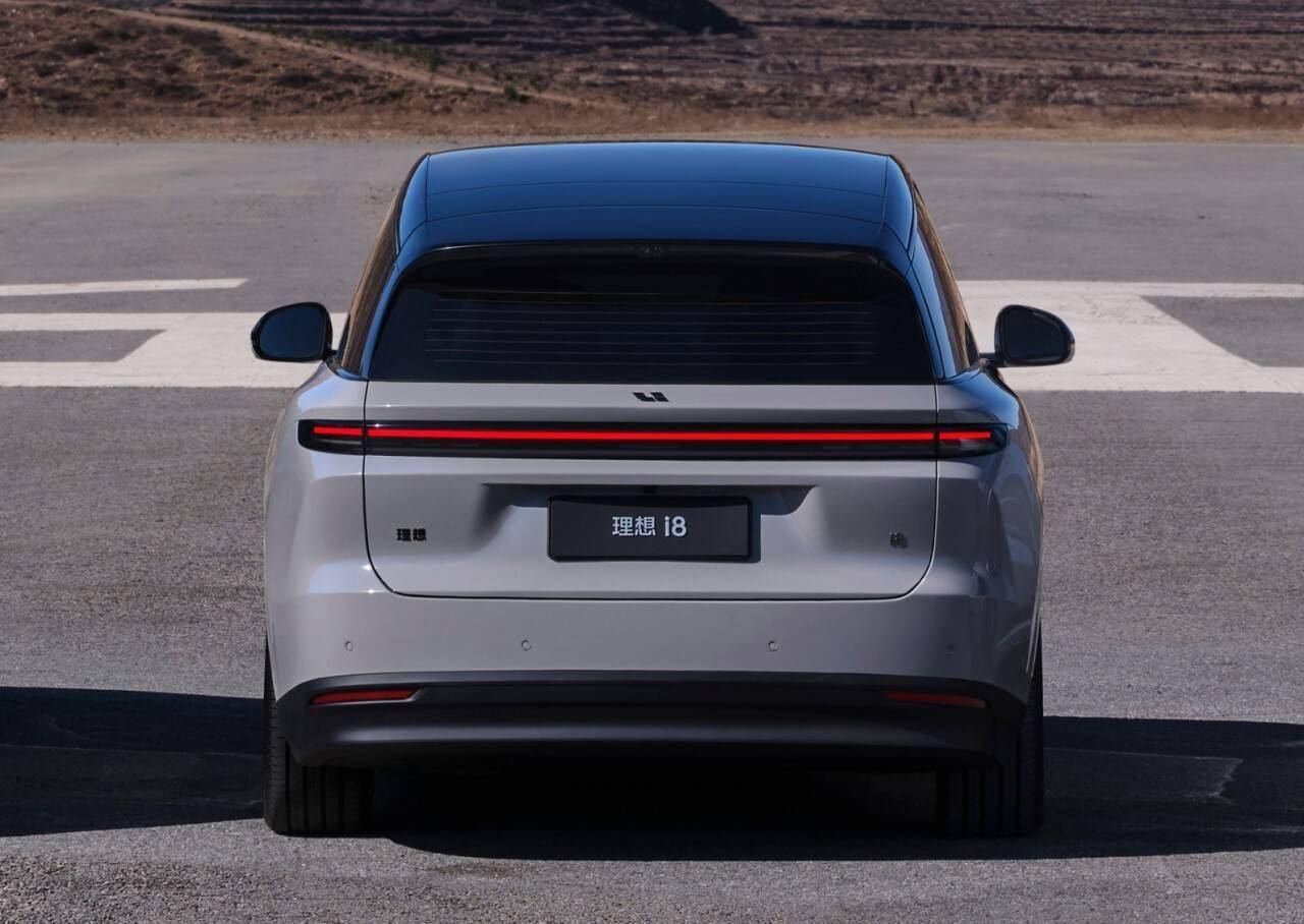 新能源战场再燃战火！理想i8、乐道L90遇劲敌，零跑B01能否逆袭？_搜狐汽车_搜狐网