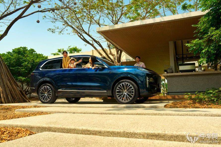 深蓝S09大六座智慧SUV上市，20.49万起售挑战高端市场_搜狐汽车_搜狐网