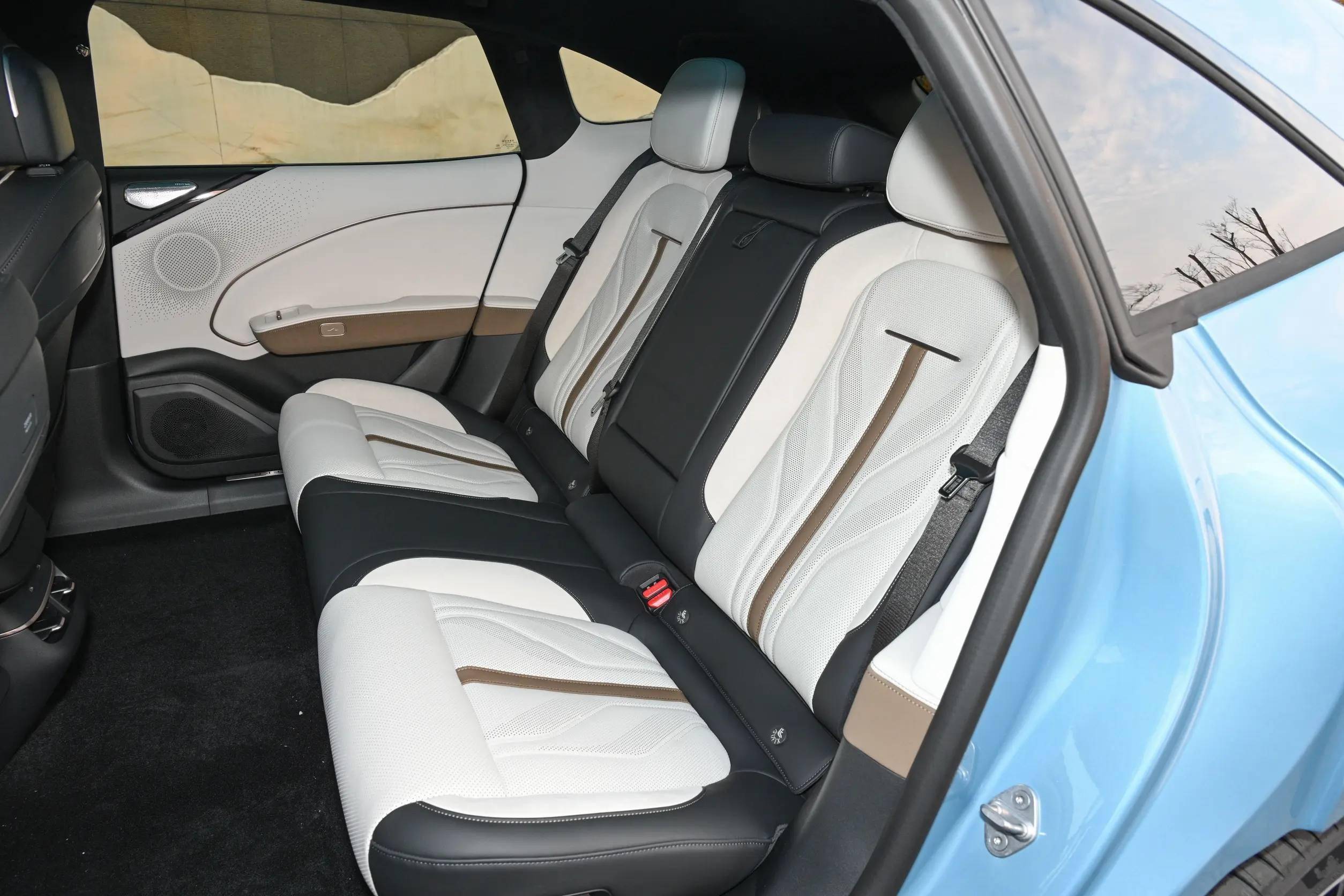 极氪007GT：2.95秒破百配空悬，续航达825km，颜值与科技感并存！_搜狐汽车_搜狐网