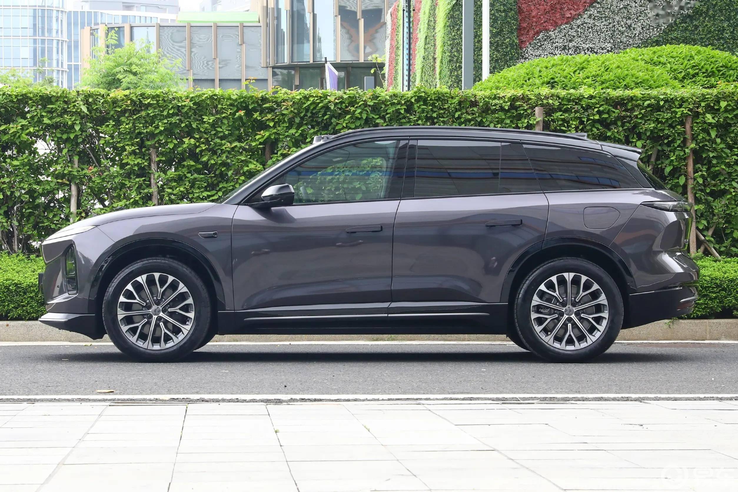 造车新势力对比豪华品牌，蔚来ES6和宝马iX3怎么选？_搜狐汽车_搜狐网