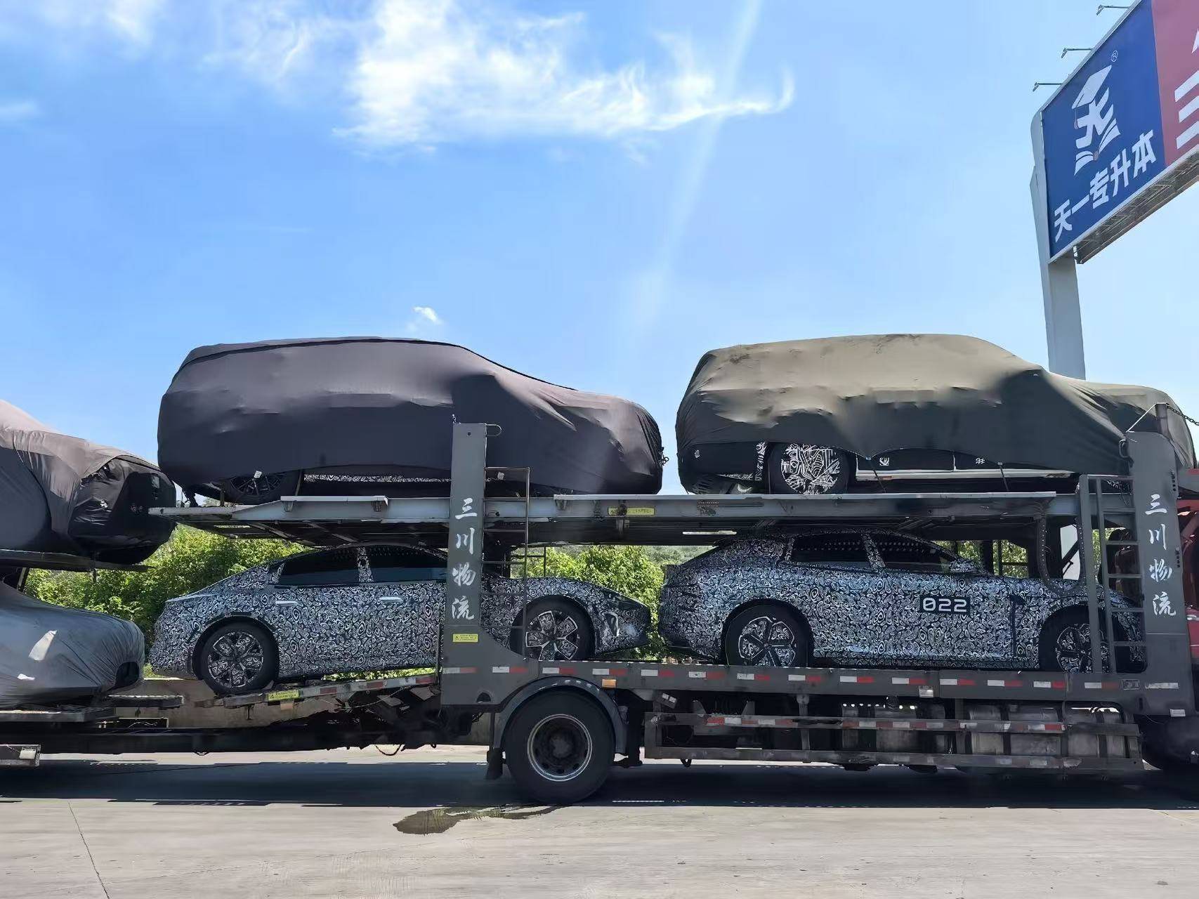 小米首款增程SUV谍照曝光，第四款车型首次露面_搜狐汽车_搜狐网