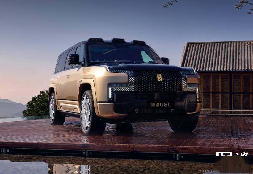 比亚迪仰望 U8L 内饰亮相：轴距 3250mm 三排布局，下半年上市_搜狐汽车_搜狐网