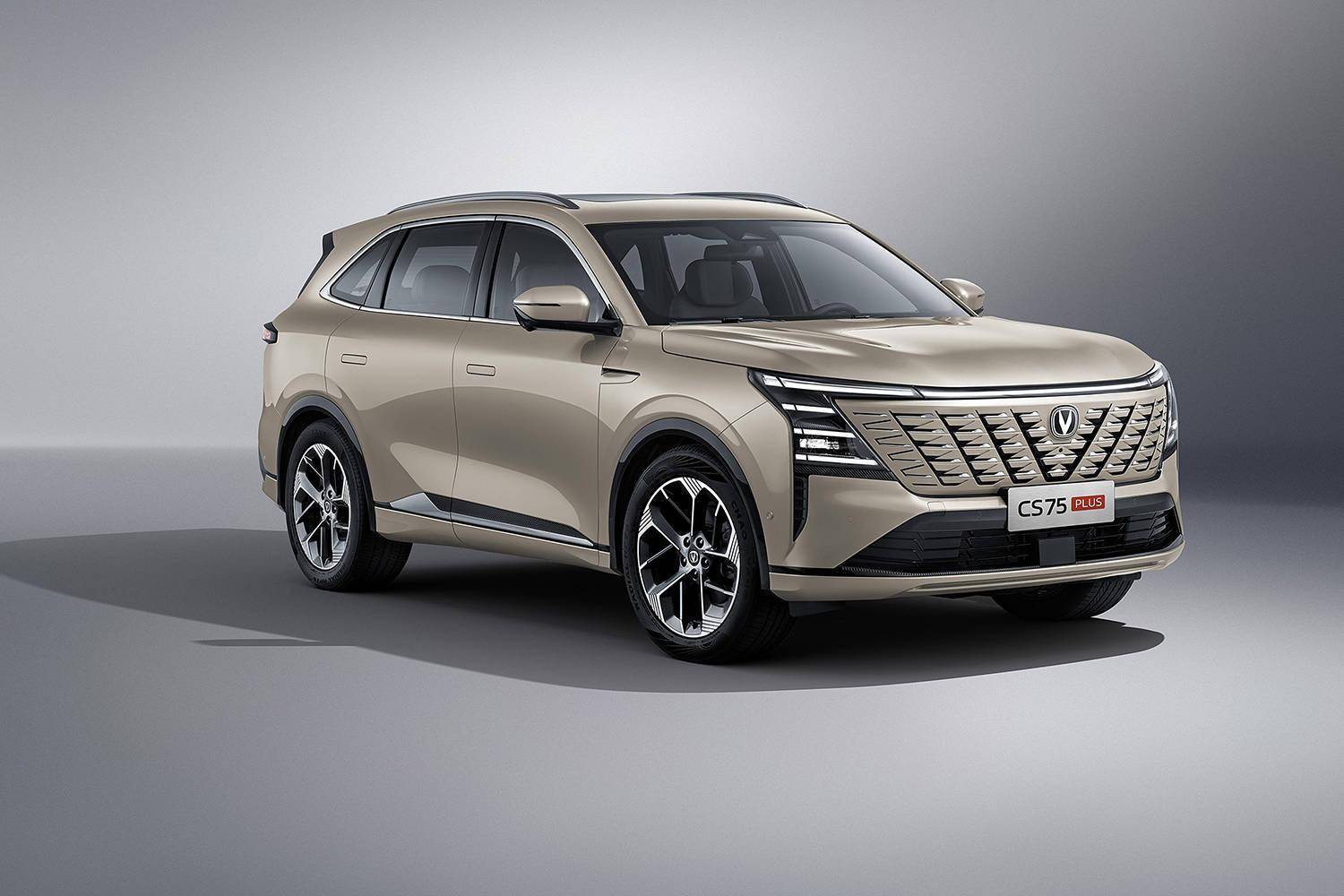 指导价11.59万元/上新价9.99万起 长安CS75 PLUS智慧卓越型上市_搜狐汽车_搜狐网