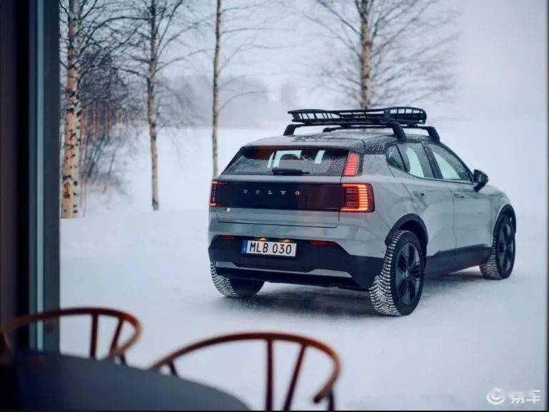 售价23.38万元，沃尔沃EX30 CC解锁北欧户外生活_搜狐汽车_搜狐网