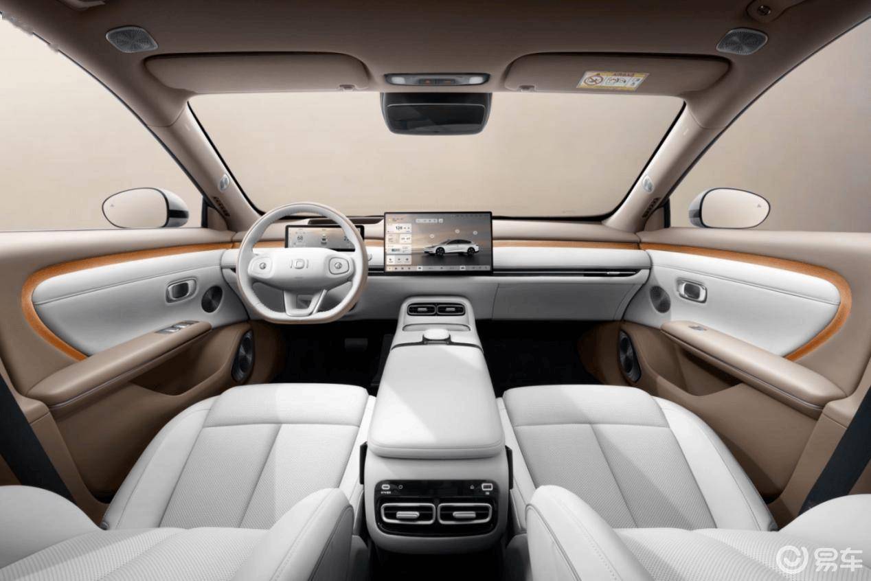 {20万级长安启源A06首秀：激光雷达+6C闪充，重塑纯电家轿价值新高度_搜狐汽车_搜狐网