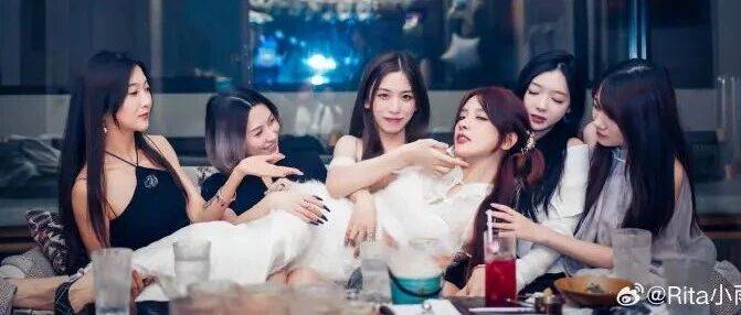 IG/T1都被3:0打崩，Gala发烧上热搜。LPL天塌了，四号种子大概率是打GEN或者T1。_比赛_季后赛_败者